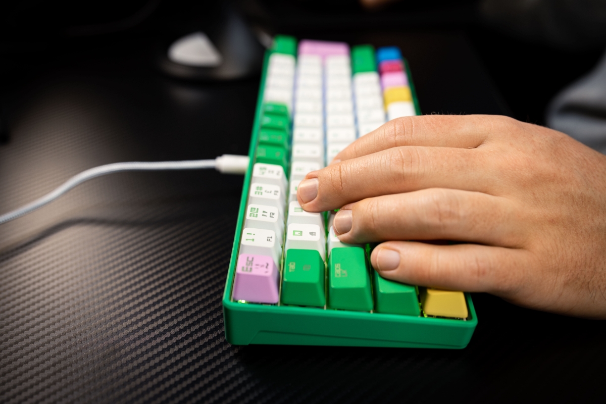 Cepter Khan Shadow Mini gaming tastatur - POWER.dk