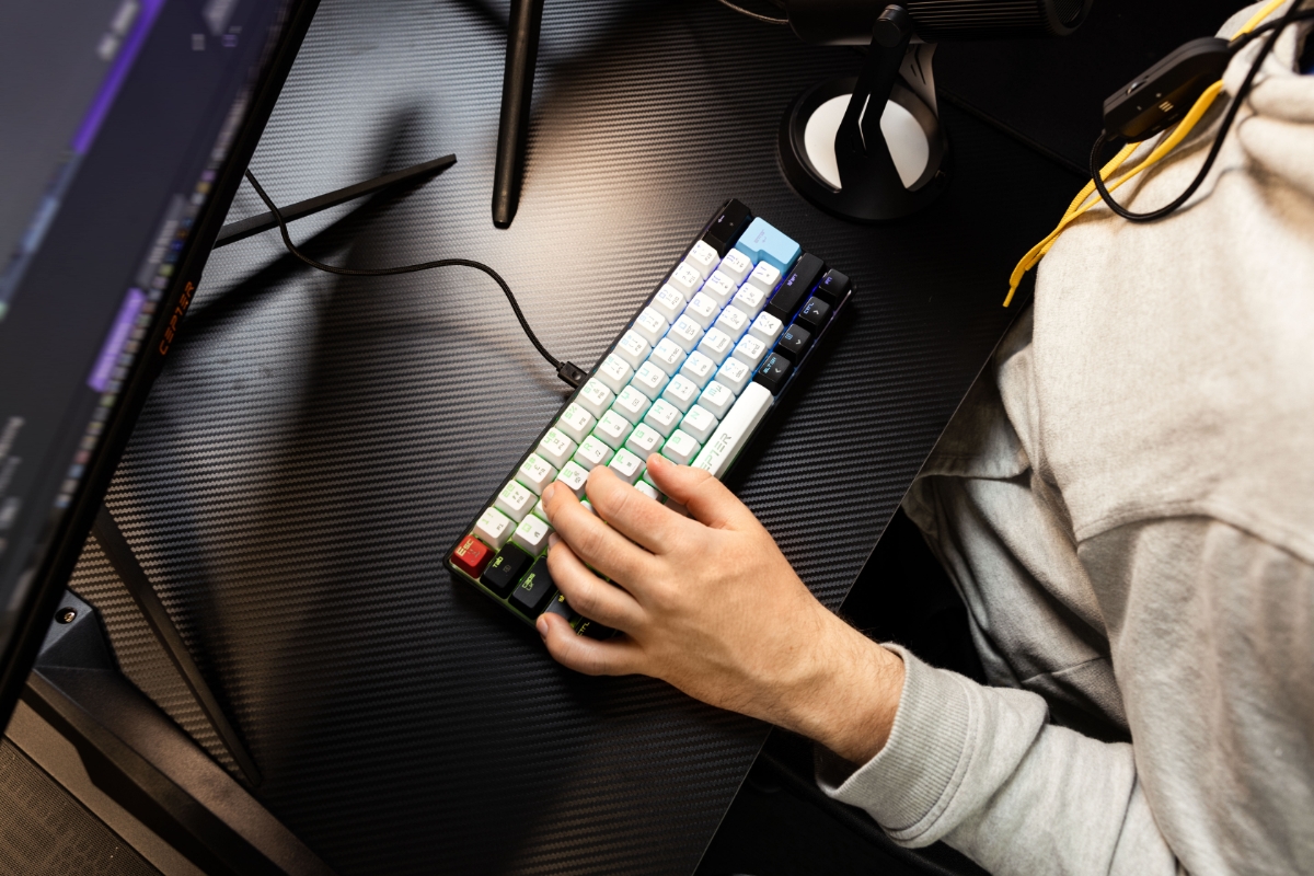 Cepter Khan Neo Mini gaming tastatur - POWER.dk