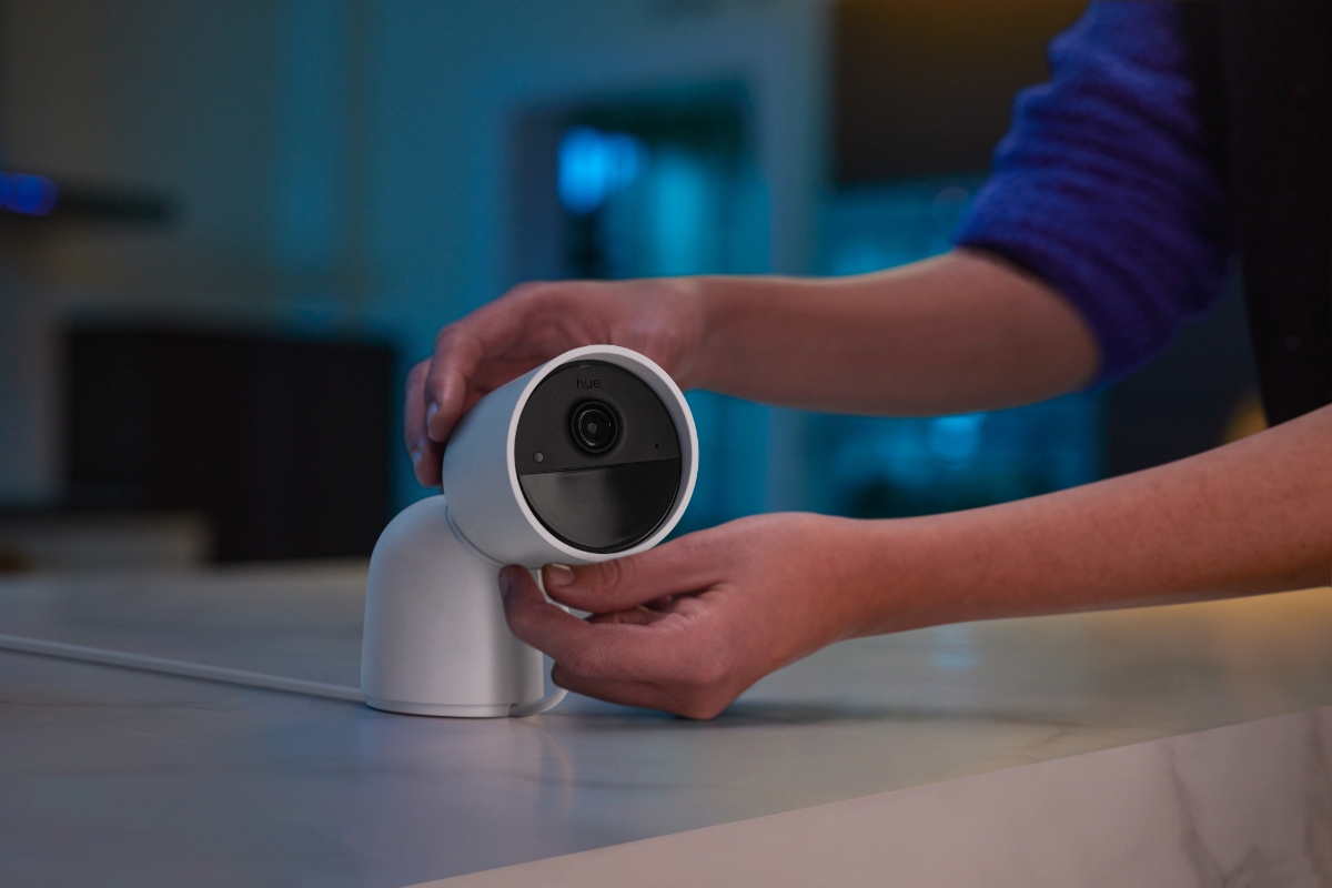 Philips Hue Secure kamera Kablet bordstativ, hvid - POWER.dk