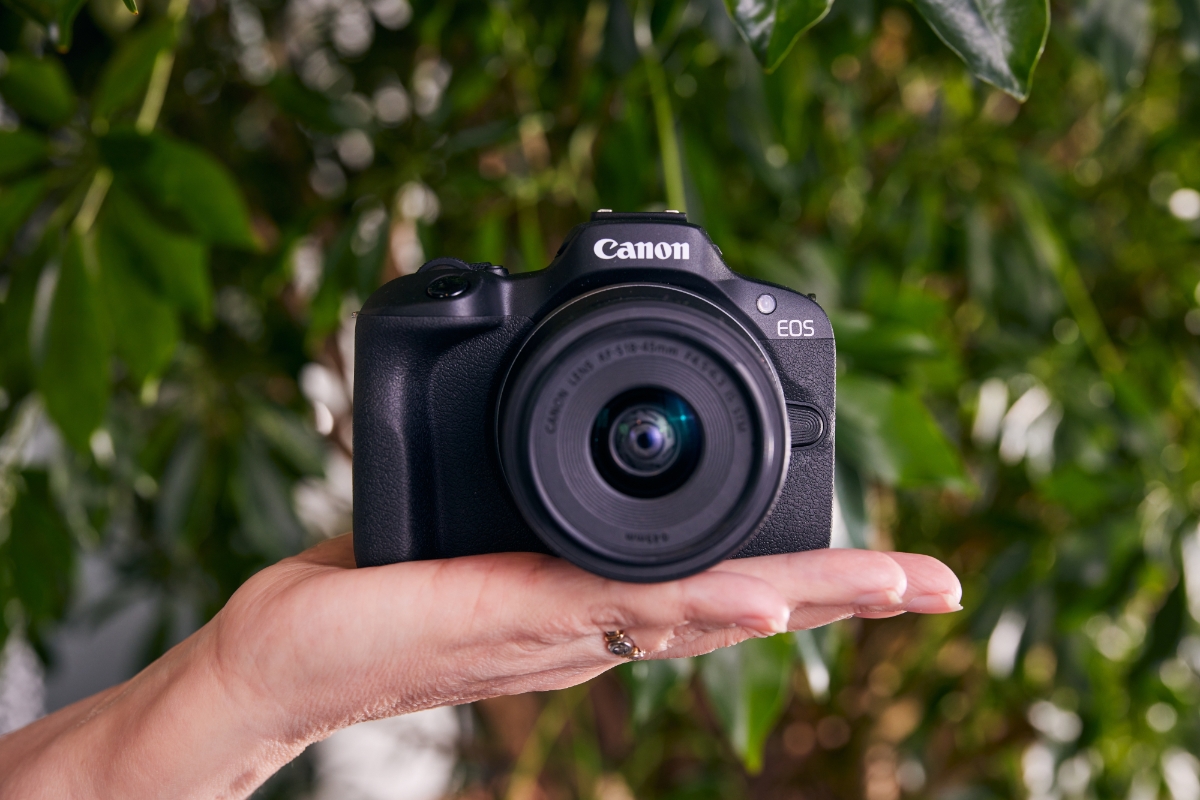 Canon Eos R100 järjestelmäkamera + Rf-S 18–45 mm Is Stm objektiivi ...