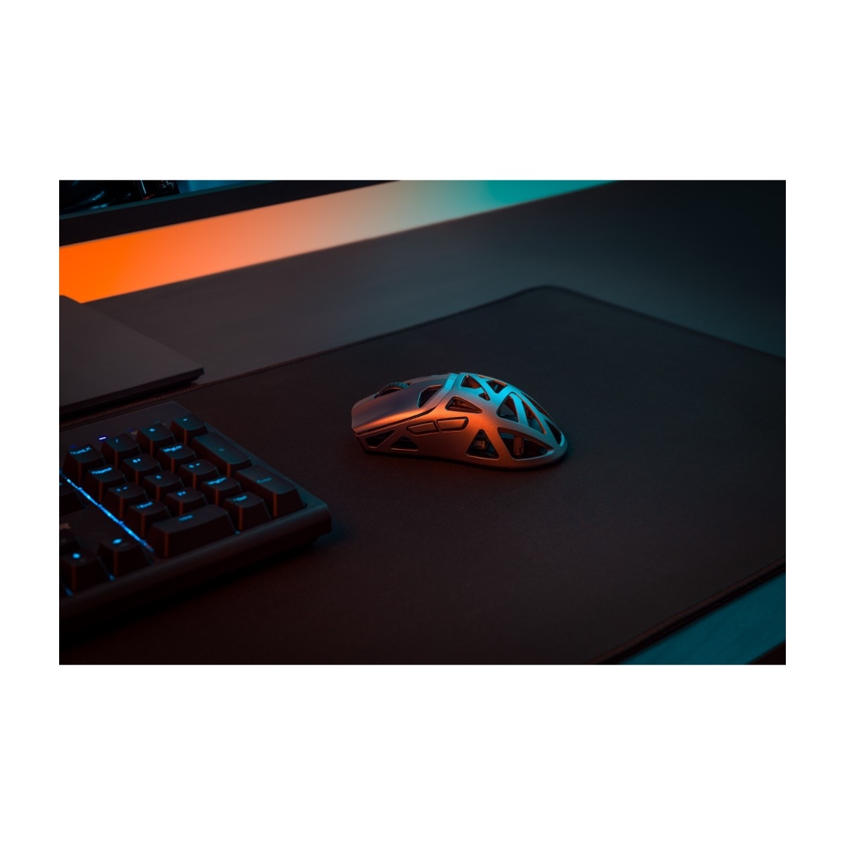 Cepter Falco Pro wireless gaming mouse - CEPTER