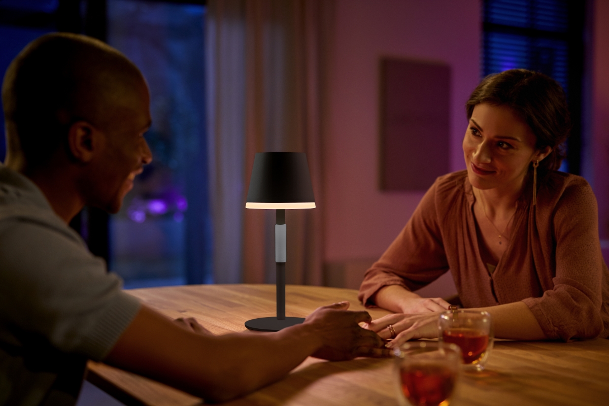 Philips Hue Go bærbar bordlampe, svart - Power.no