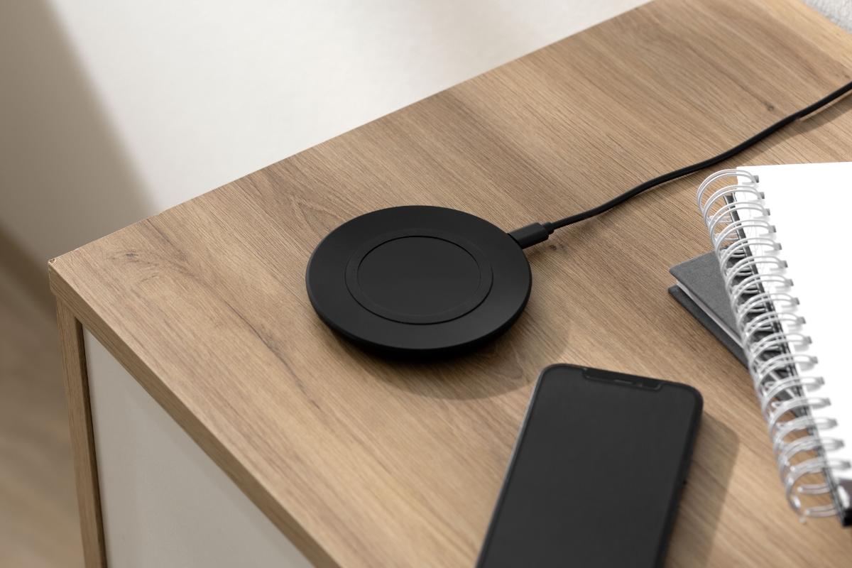 Dacota Platinum trådløs Ladepad 15 W Kit, grønn - Power.no