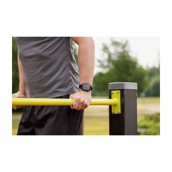 Triacle Arena Two smartklokke, svart/svart - Power.no