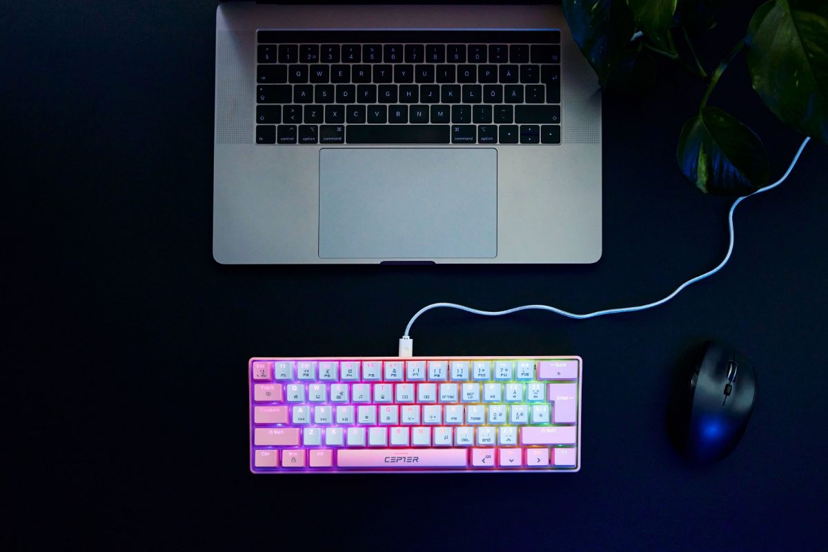 Cepter Athena, pink Mini gaming tastatur - POWER.dk