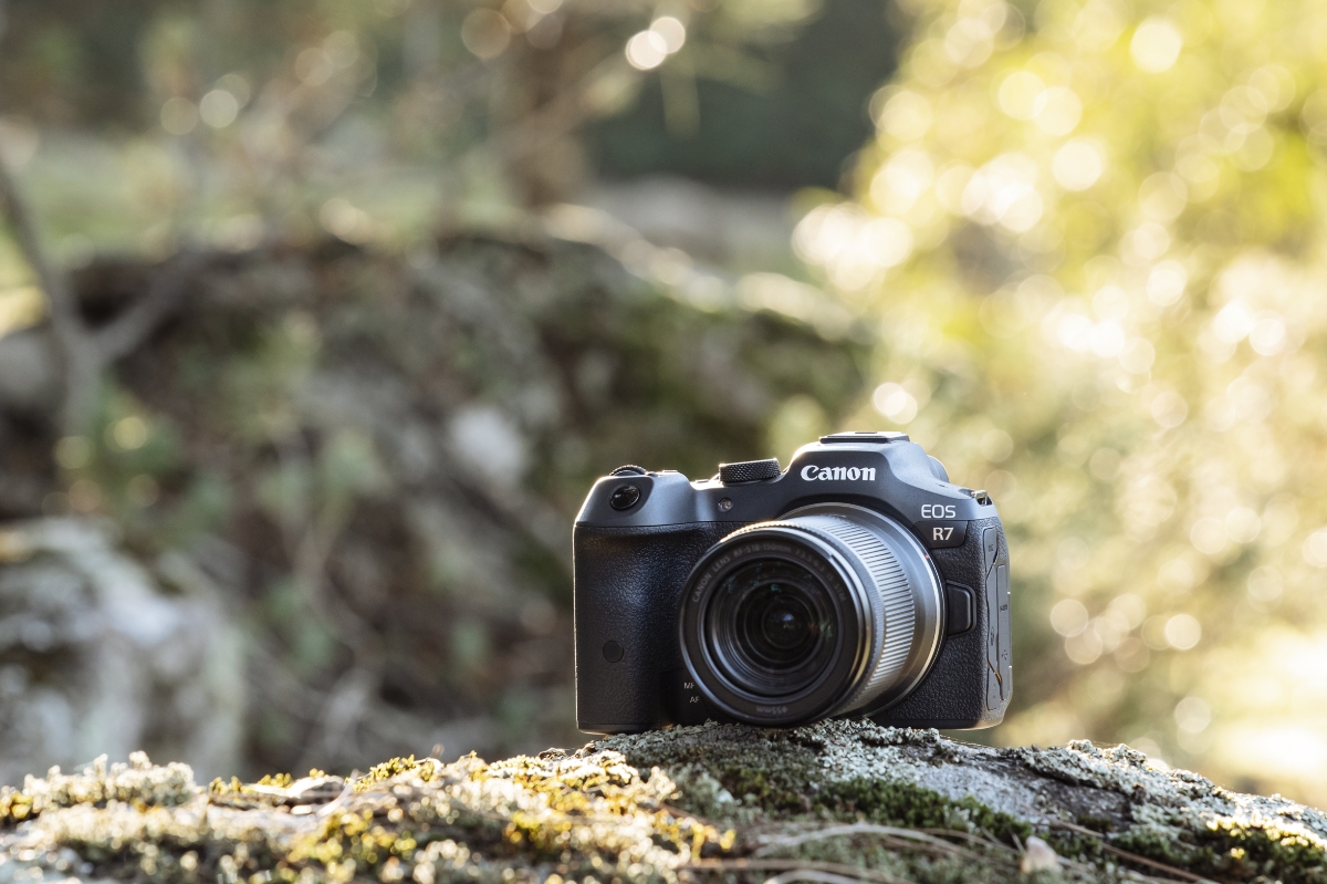 Canon Eos R7 Kit med Rf-S 18-150 mm Is Stm, svart - Power.no
