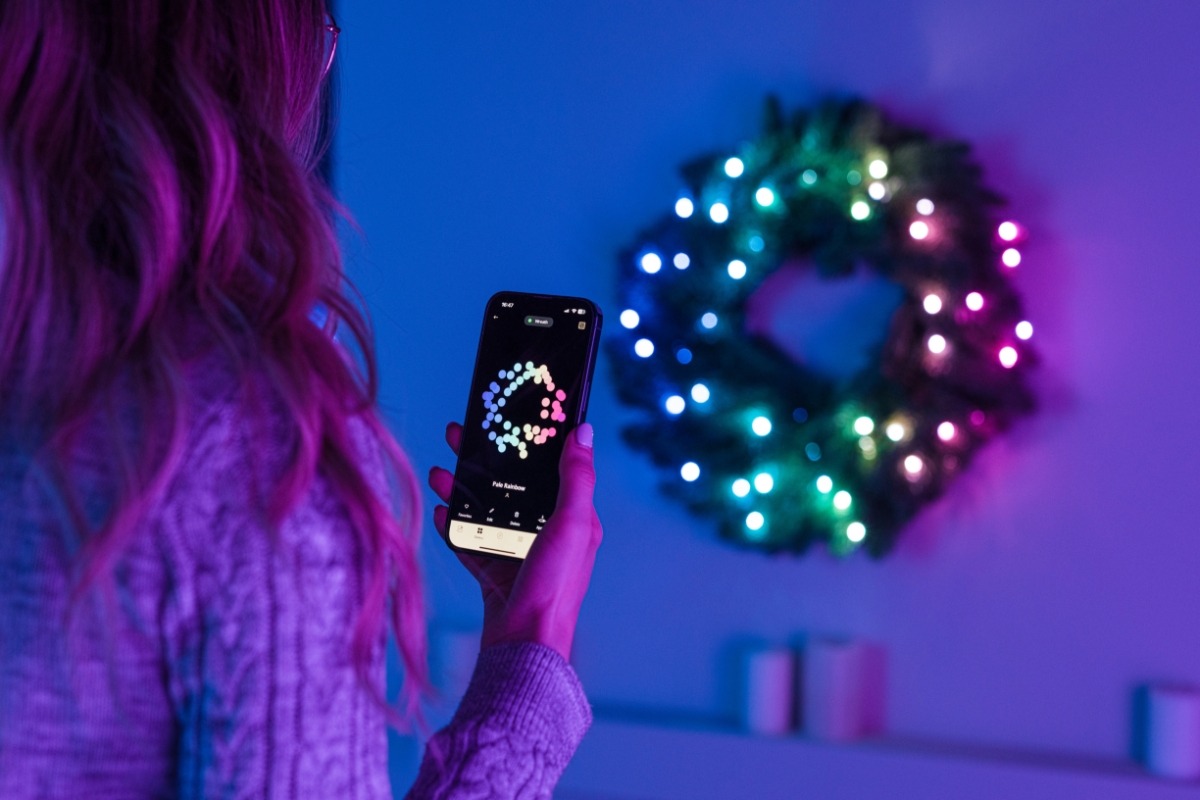 Twinkly Regal Julkrans 60 cm, 50 LED RGB - Power.se