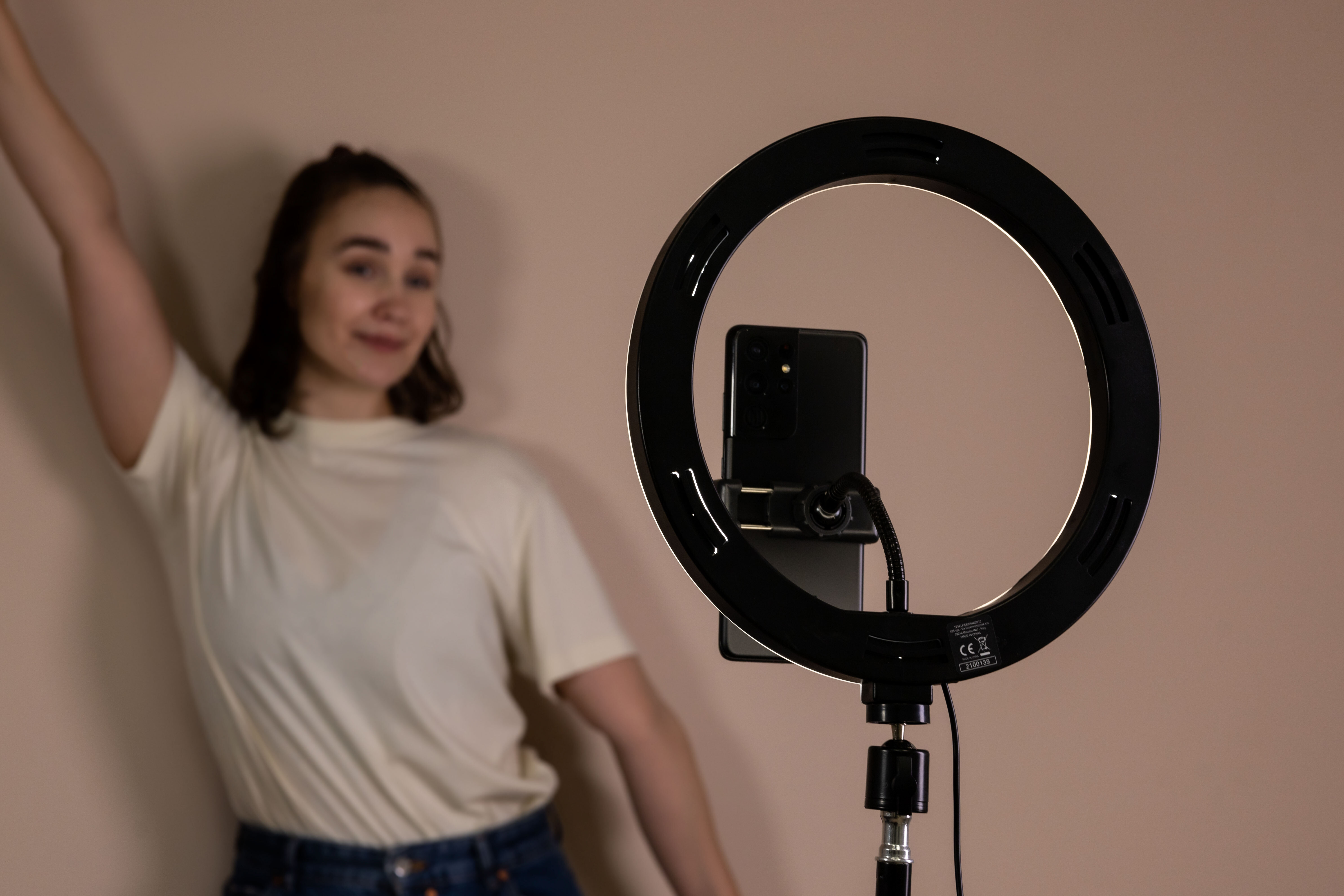 SBS 10" ring light with floor stand - POWER.dk