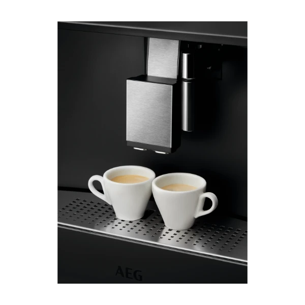 AEG KKB894500B integrert kaffemaskin - Power.no