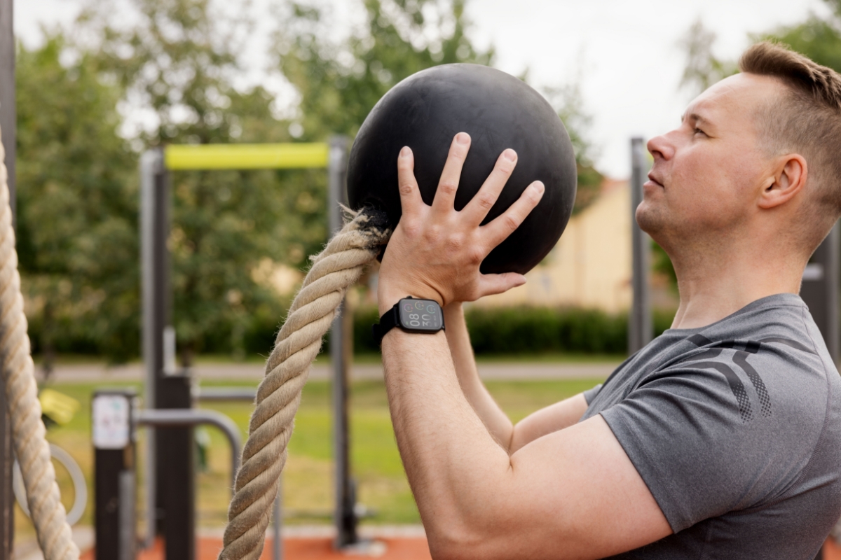 Triacle Arena Two smartklokke, svart/svart - Power.no